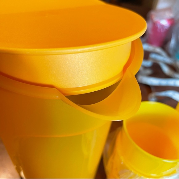 Tupperware | Dining | Tupperware Pitcher And Tumblers Set | Poshmark